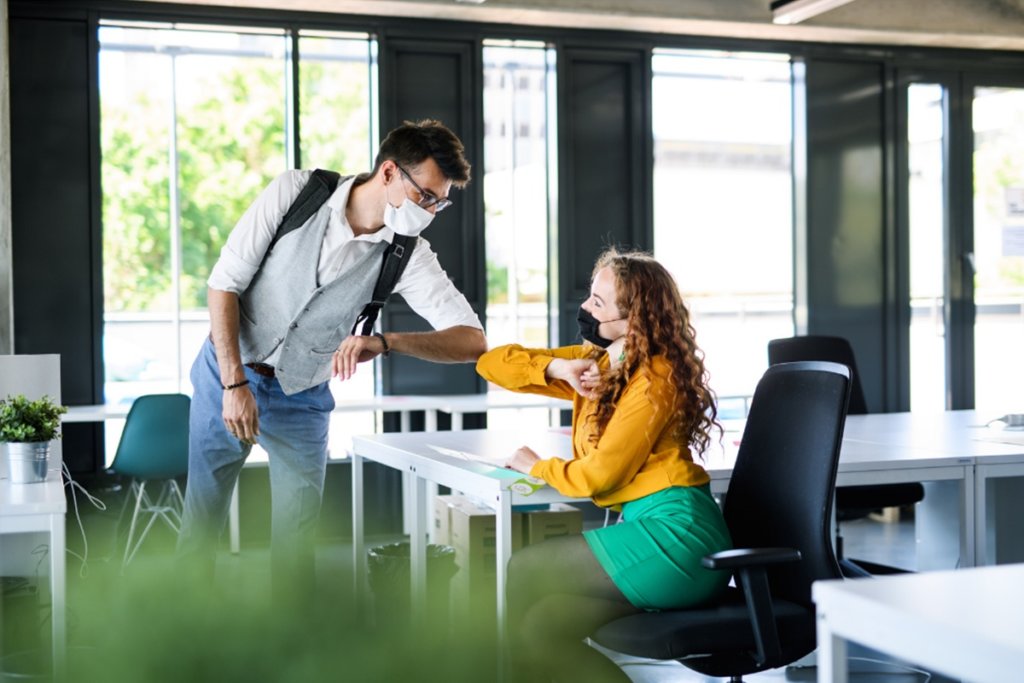 Back to the Office: A Technology Guide for the Hybrid Work Environment